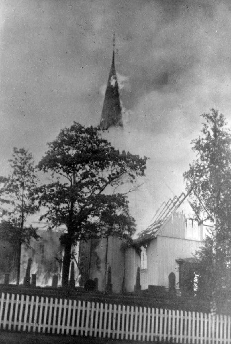 Jordras og kirkebrann: Historien om Ullensaker kirke - Ullensaker museum
