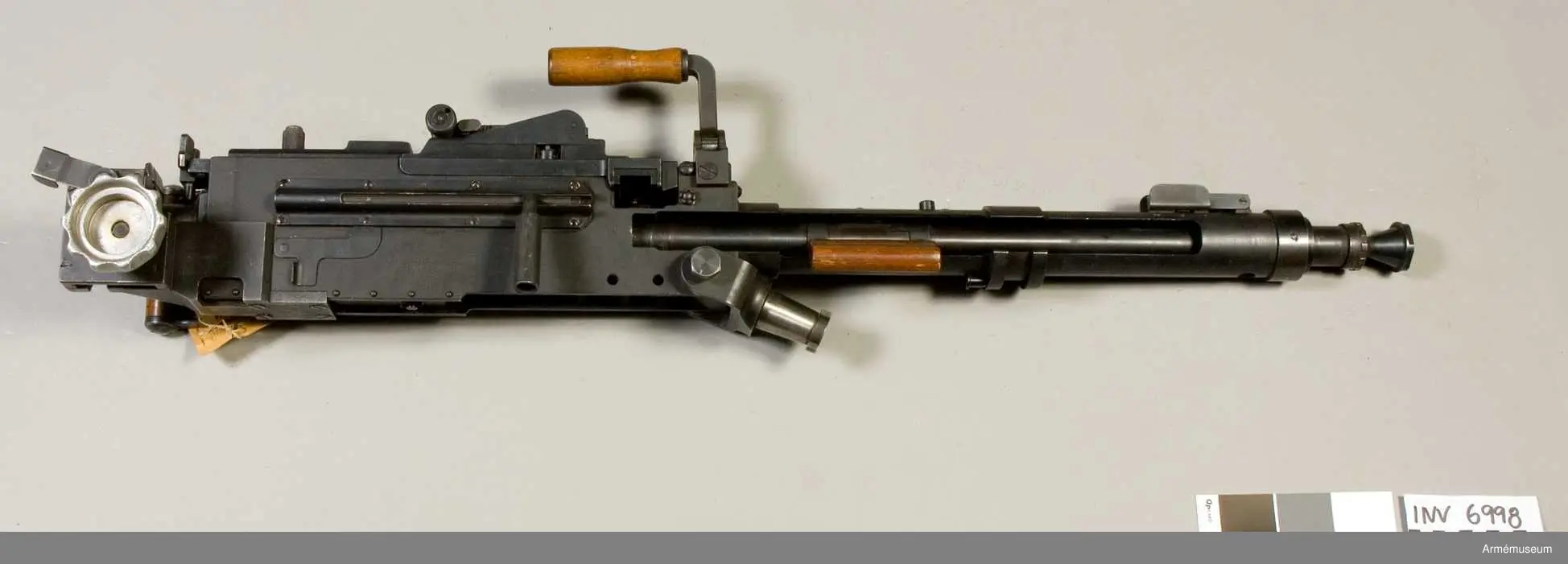 Kulspruta fm/1942 - Armémuseum / DigitaltMuseum